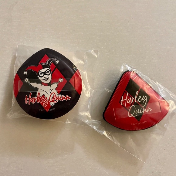 DC Comics | Makeup | Harley Quinn Dc Comics Makeup Powder Puff 2pc Set ...